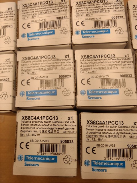 Telemecanique Sensors XS8C4A1PCG13 Rectangular PROX Sensor Inductive ...