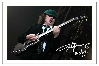 ANGUS YOUNG SIGNED PHOTO PRINT AUTOGRAPH AC/DC | eBay
