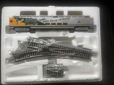 Official Green Bay Packer Train set of NEW locars + Tracks Selling As ...
