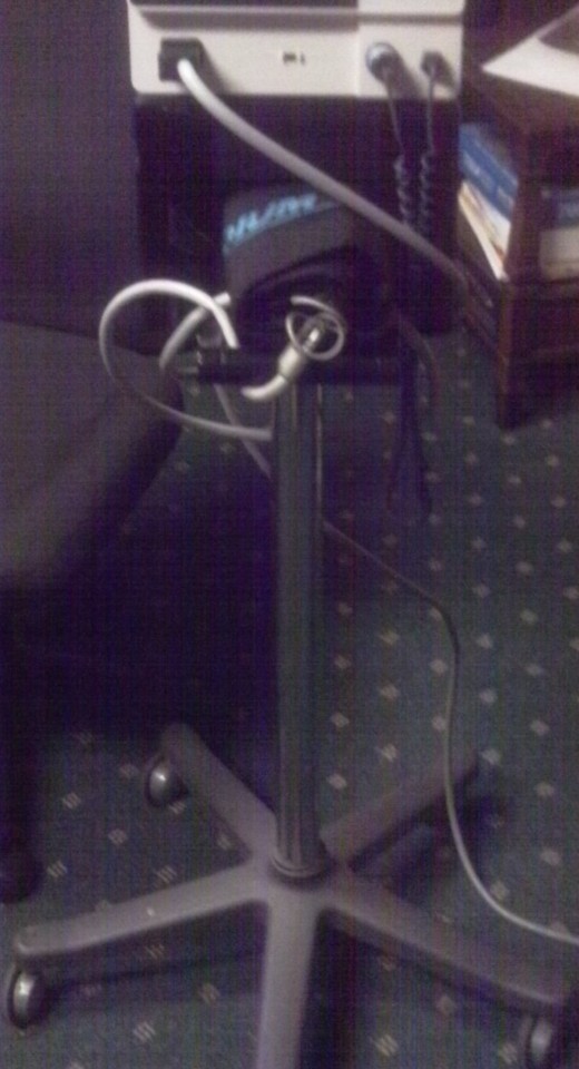 IVAC 4200 Vital Check Patient Monitor w/ Temp Probe & cart Money Back ...