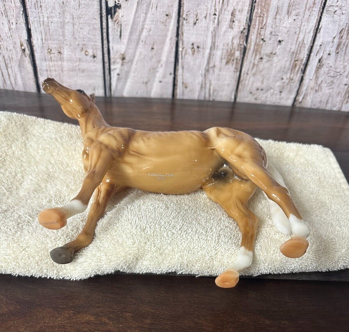Breyer Chadwick Collector Club 2022 Glossy Palomino Thoroughbred ...