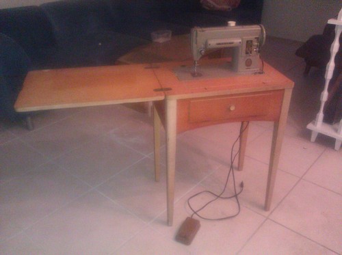 Singer 301A Portable Slant Shank Sewing Machine w/ Case Buttonholer ...