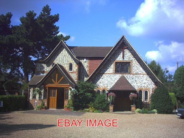 PHOTO CHILTERN CHURCH CHILTERN ROAD. ON THE CORNER OF THE GALLOP 2005 ...