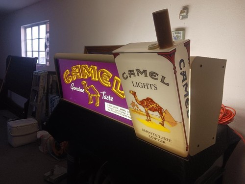 Vintage Camel Cigarettes illuminated store display (counter/back-bar ...