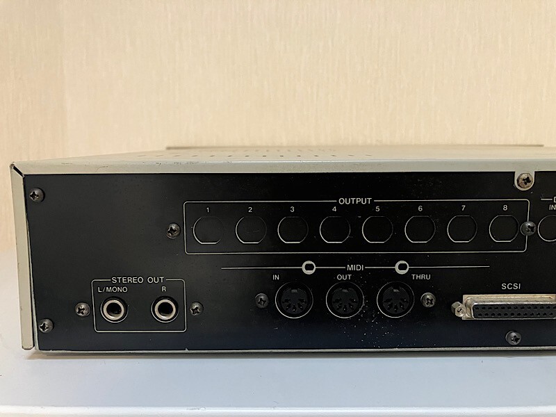 AKAI S2000 Professional Midi Stereo Digital Sampler Rack Mountable NOT ...