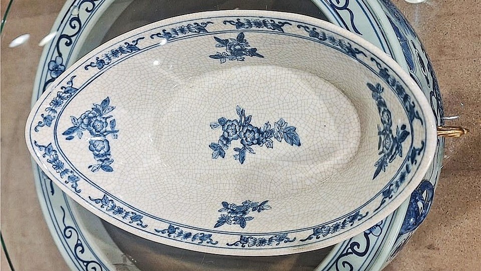 Blue, White Porcelain Elongated Planter/Basin.Hand Painted.Bronze ...