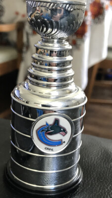 Labatts Blue Mini NHL Stanley Cup Vancouver Canucks 4.25" - HOCKEY ...
