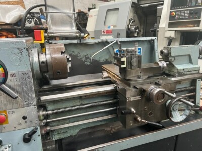 Ref 31 Colchester Student 1800 Lathe. Complete with tooling. 25 inch ...