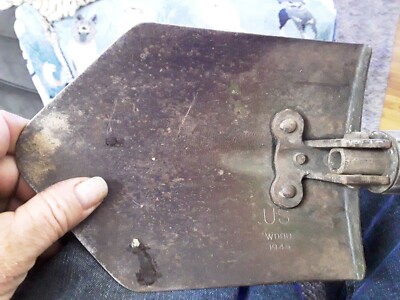 US Wood 1945 Military Foldable Trench Shovel / Vintage Military Hand ...