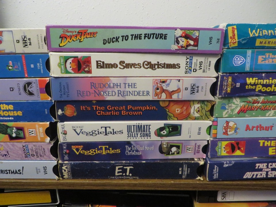 KIDS VHS LOT 21 CARTOONS: IT'S THE GREAT PUMPKIN CHARLIE BROWN ...