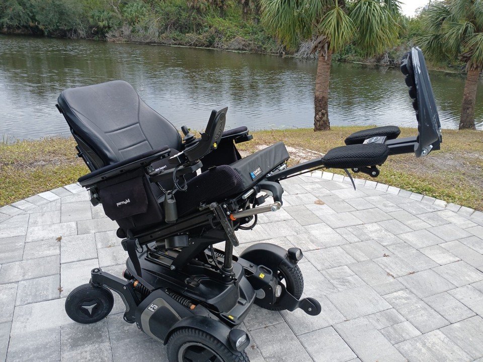 permobil F5 power wheelchair, black, good condition, great to get you ...