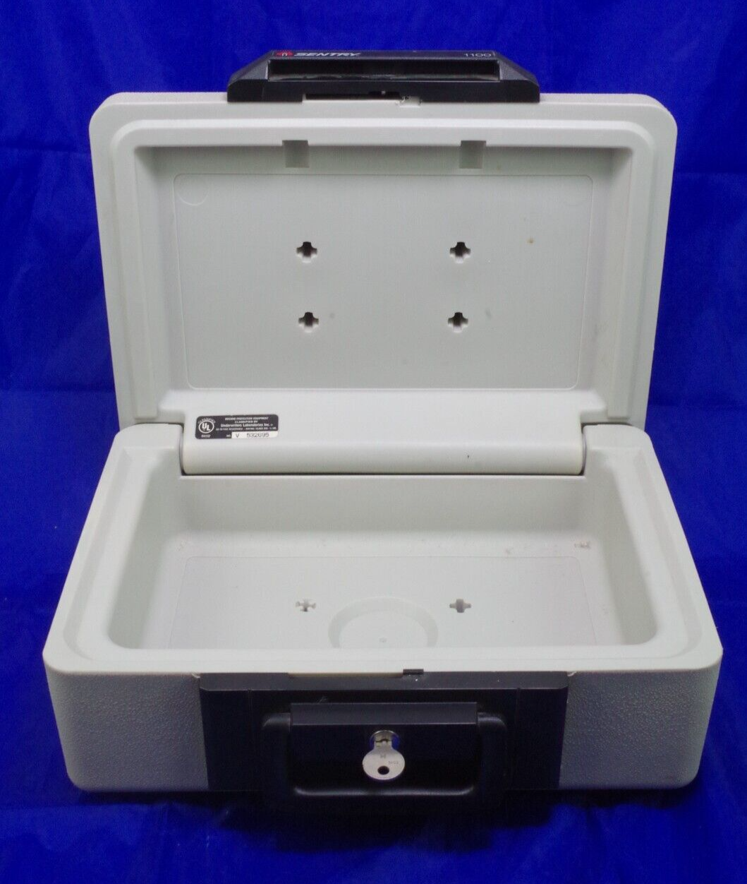 Sentry Safe 1100 Fire Proof Safe w/ Key Valuables Portable Lock Box | eBay
