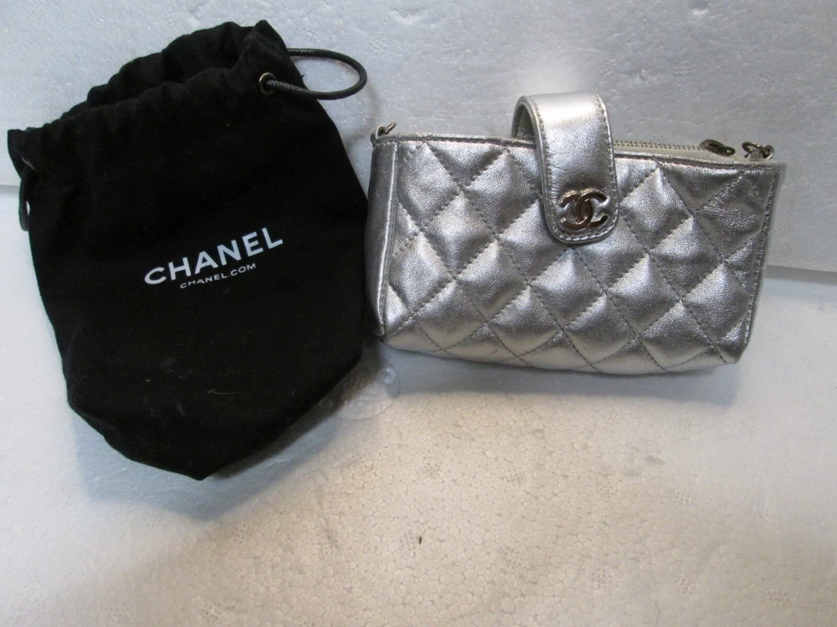 Chanel Zippers Inside Purse