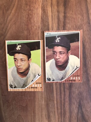 1962 TOPPS #122 NORM BASS KC A’s—LOT OF 2—GRN/BLUE VAR— TOUGH💥*** (wph ...