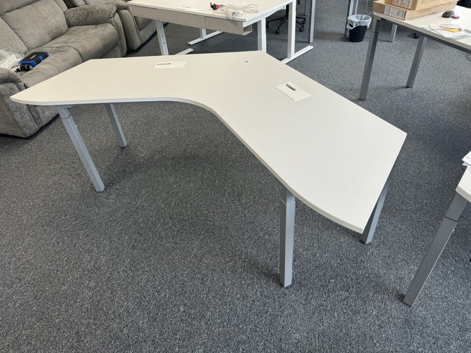7 x Steelcase white curved/ corner office desk FREE TO COLLECT | eBay UK