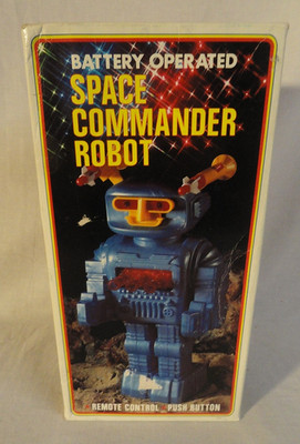 LOOK! 1970`S "SPACE COMMANDER ROBOT" PLASTIC BATTERY-OPERATED ROBOT IN ...