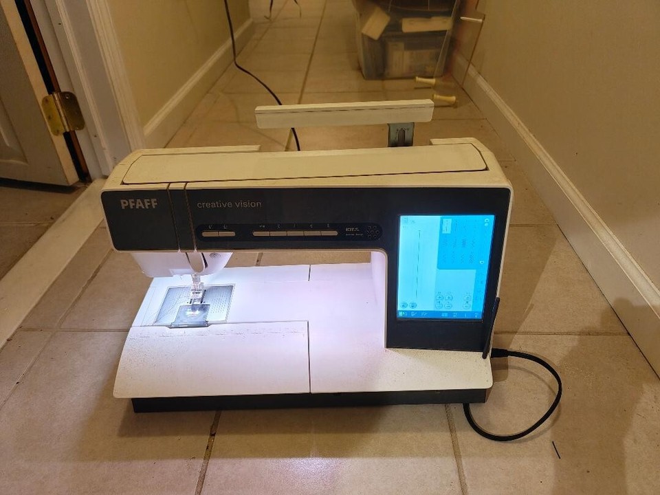 Pfaff Creative Vision 5.0 Model P80: Computerized Sewing & Embroidery ...