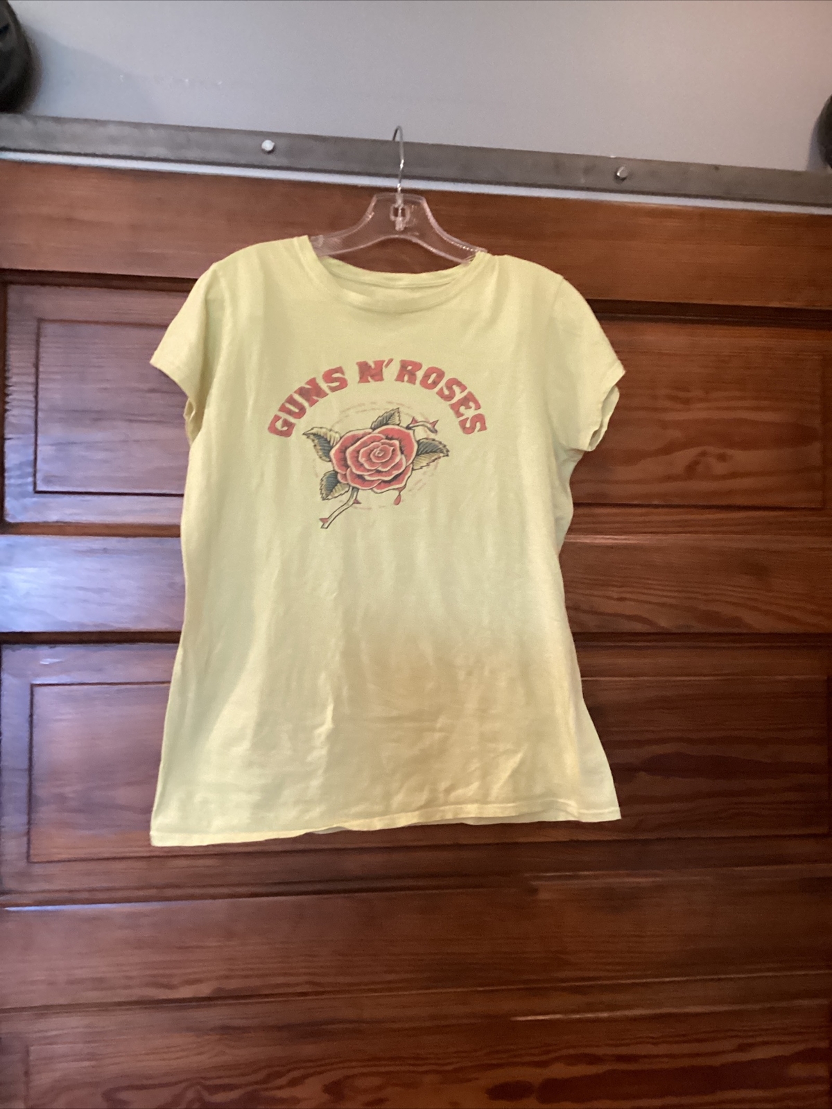 Yellow Woman’s Guns N’ Roses Remake Tour Shirt XL - Gem
