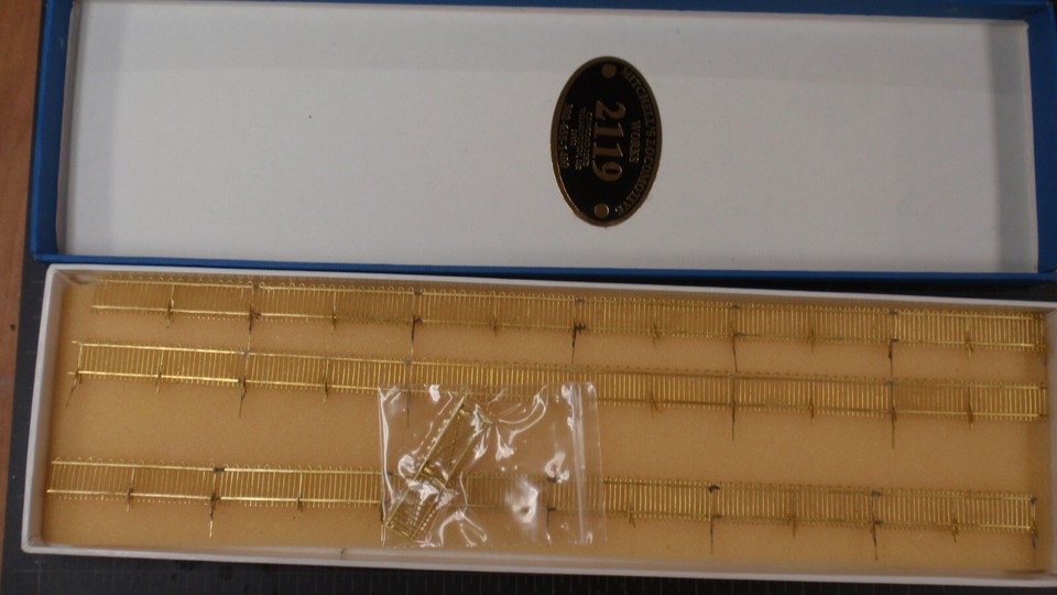Rail Works brass PRR 300' Standard Inter-Track Fence and Gate | eBay
