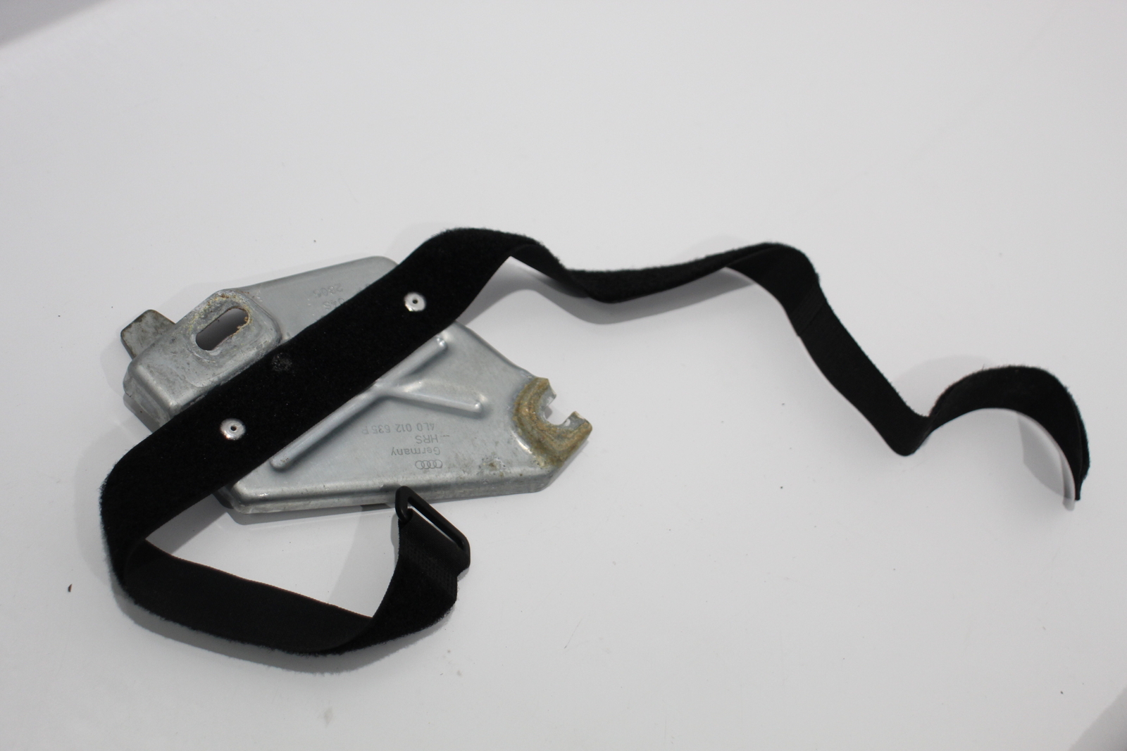 Audi Q7 4L Air Compressor Holder Strap Bracket Fixing 4L0012635B | eBay