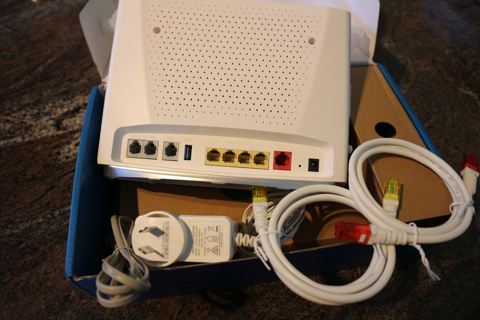 NetComm NF20MESH Networking Modem Router (with original packaging ...