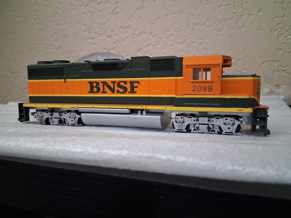 Athearn EMD GP38-2 BNSF Powered Locomotive #2099. | eBay