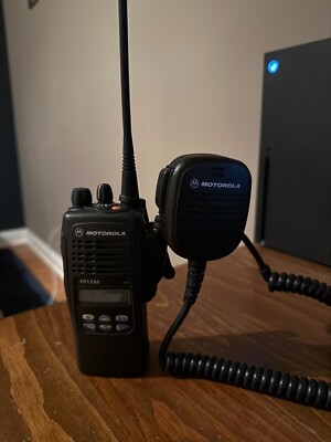 Motorola HT1250 128-Channels Portable Two-Way Radio | eBay