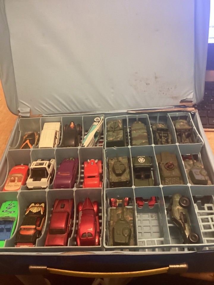 2 vintage well worn Matchbox Cases with trays.Cars not included. | eBay