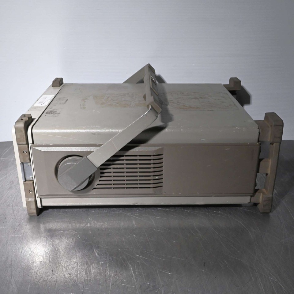 HP Hewlett Packard 8563A Spectrum Analyzer 9 kHz-26.5 GHz for Parts or ...