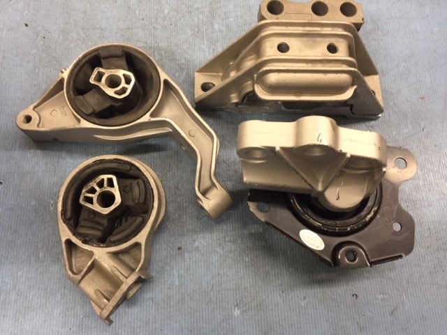Motor Mount & Trans Mount Set 4PCS for 05-10 Chevrolet Cobalt 06-11 HHR ...