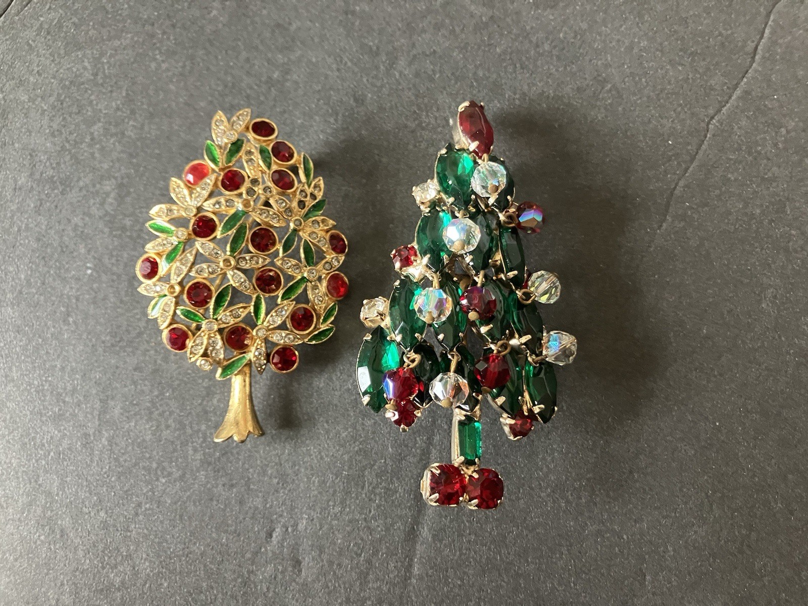 VTG SIGN/NUMBERED ENGLAND SPHINX RED AND SILVER STONE… - Gem