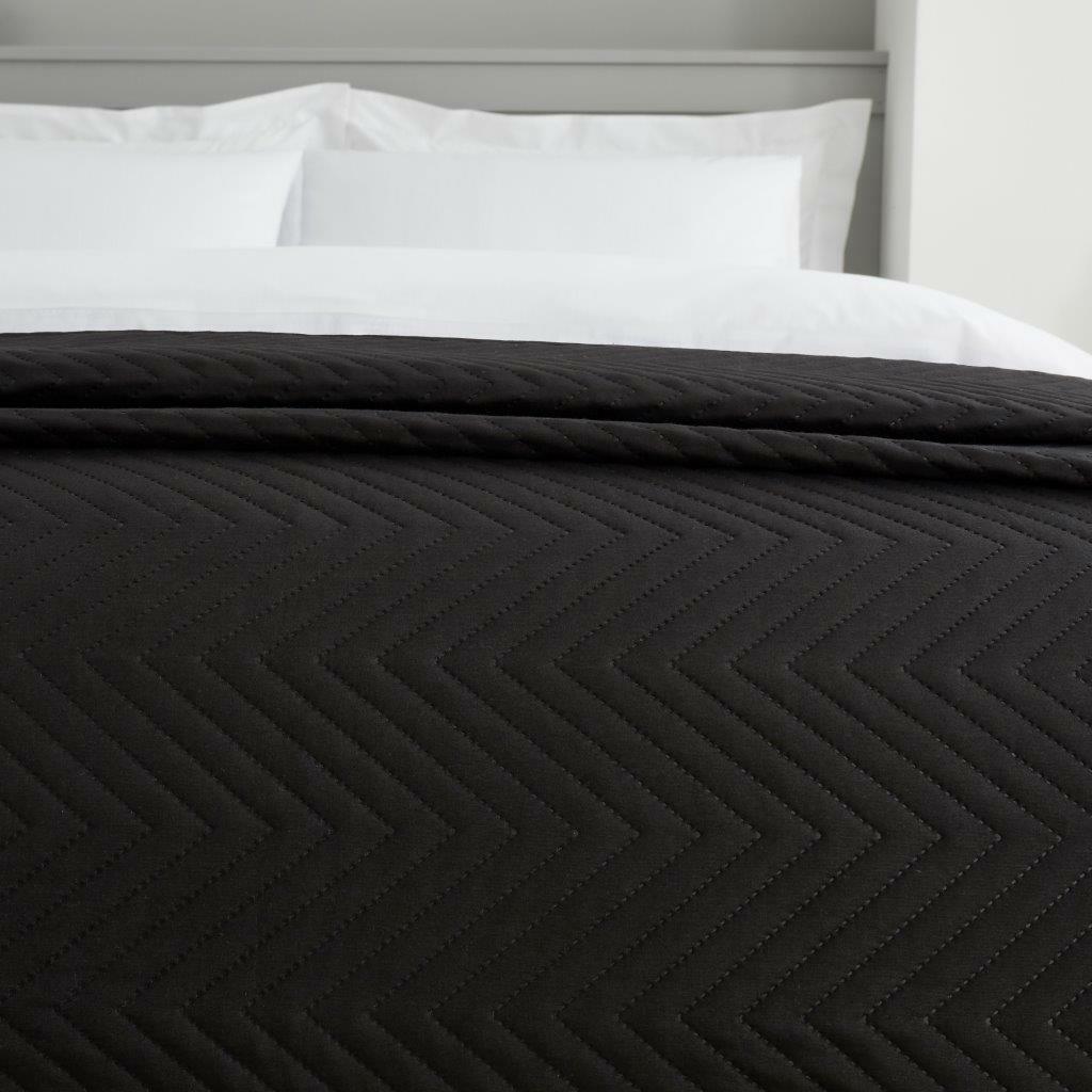 Pinsonic Quilted Bedspread For Double Bed 150 x 200cm Polyester Bed ...