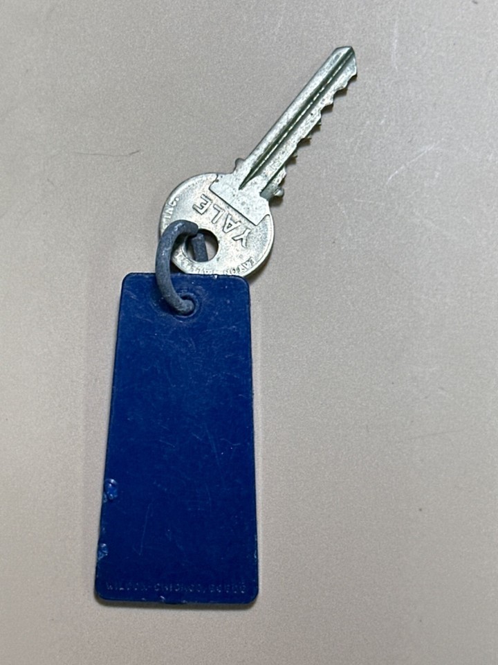 Vintage Hilton Hotel Motel Room Key Fob & Key #439 | eBay