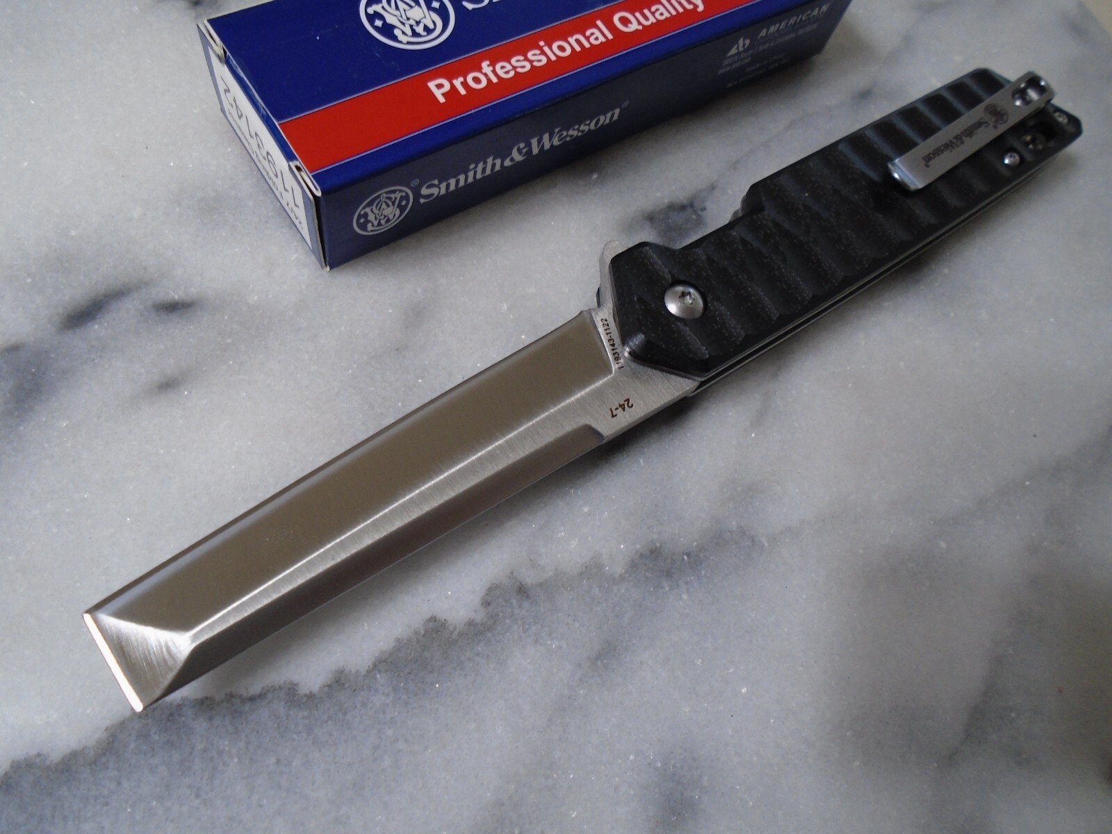 Smith & Wesson Assisted Open Cleaver Razel Pocket Knife Folder 24/7 ...