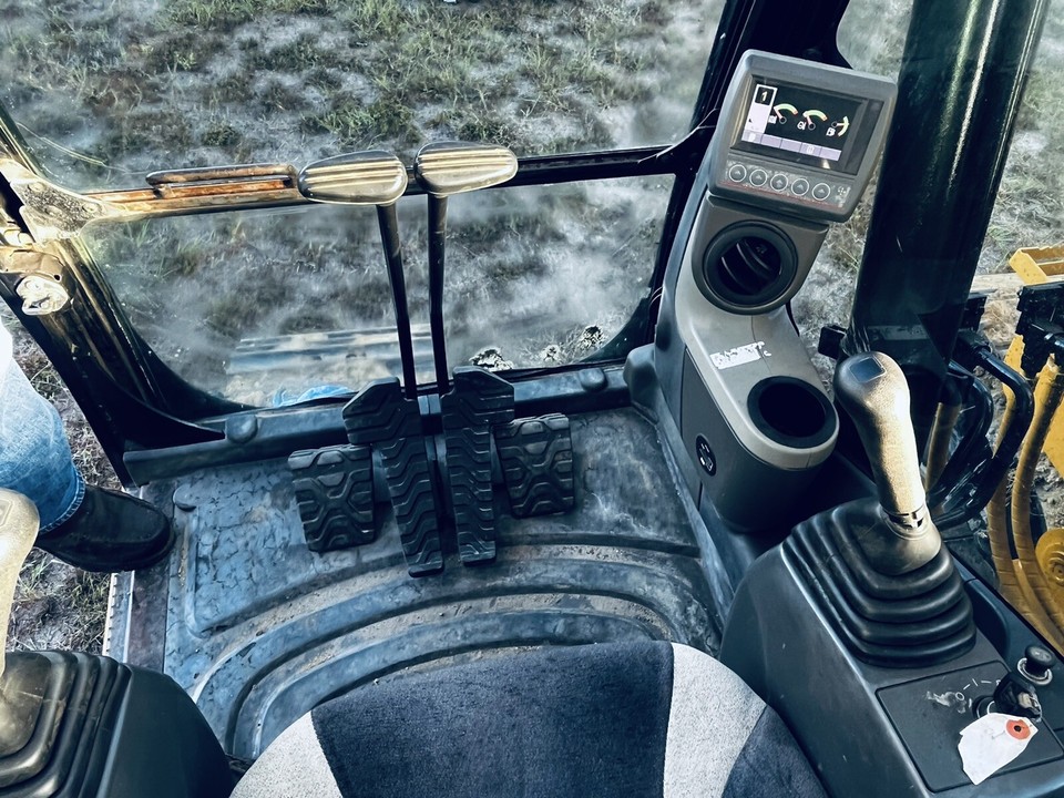 2015 CAT 311F LRR EXCAVATOR CAB HEAT & A/C, REAR VIEW CAMERA 1563 HOURS ...