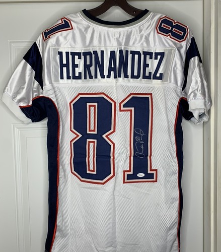 AARON HERNANDEZ Signed New England Patriots Jersey JSA WITNESSED ...