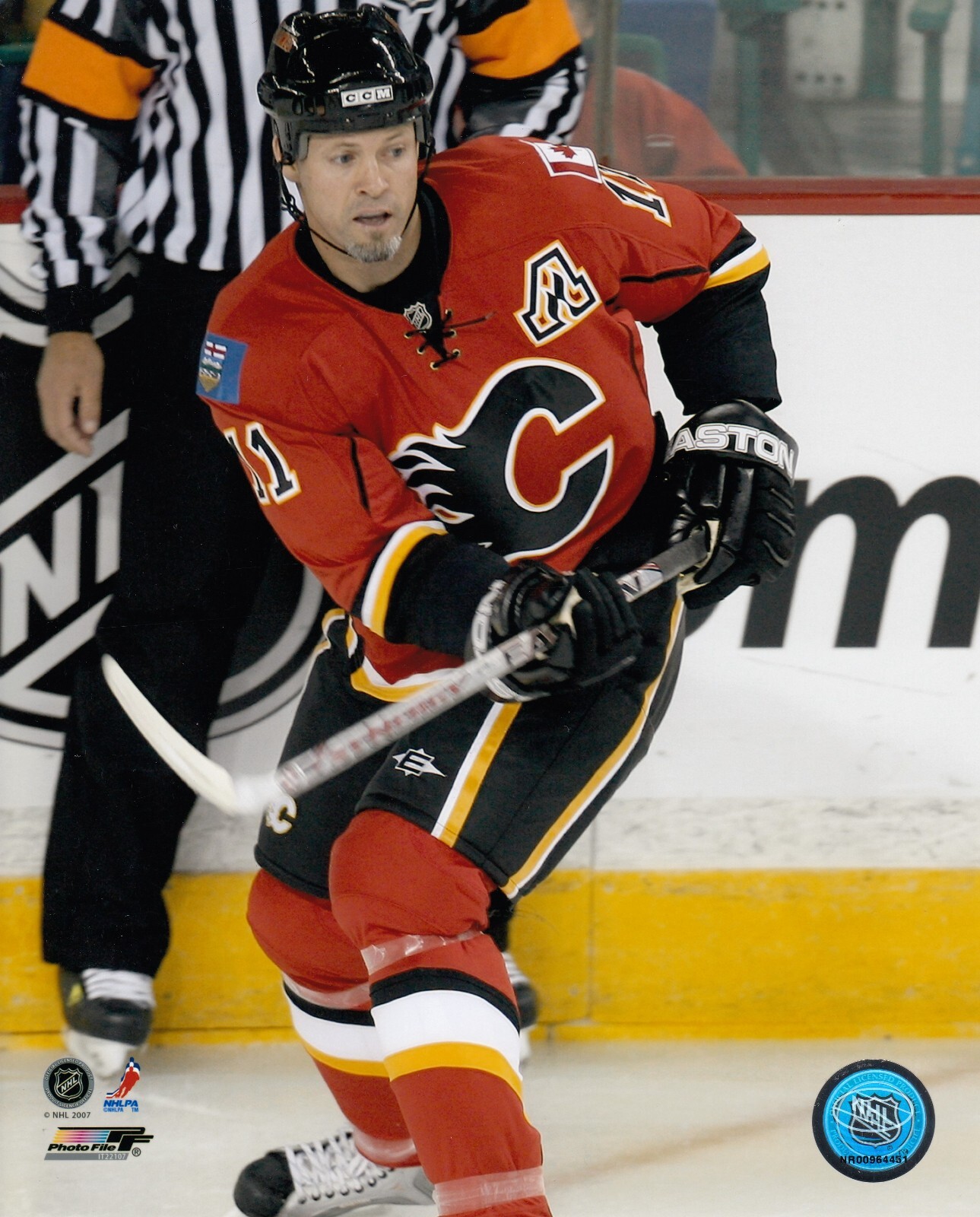 OWEN NOLAN UNSIGNED LICENSED HOCKEY PHOTO FILE 8X10 CALGARY FLAMES ...