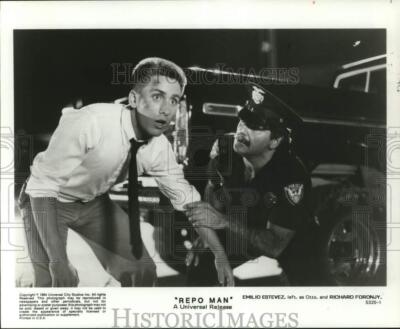1984 Press Photo Emilio Estevez & Richard Foronjy in "Repo Man" Movie ...