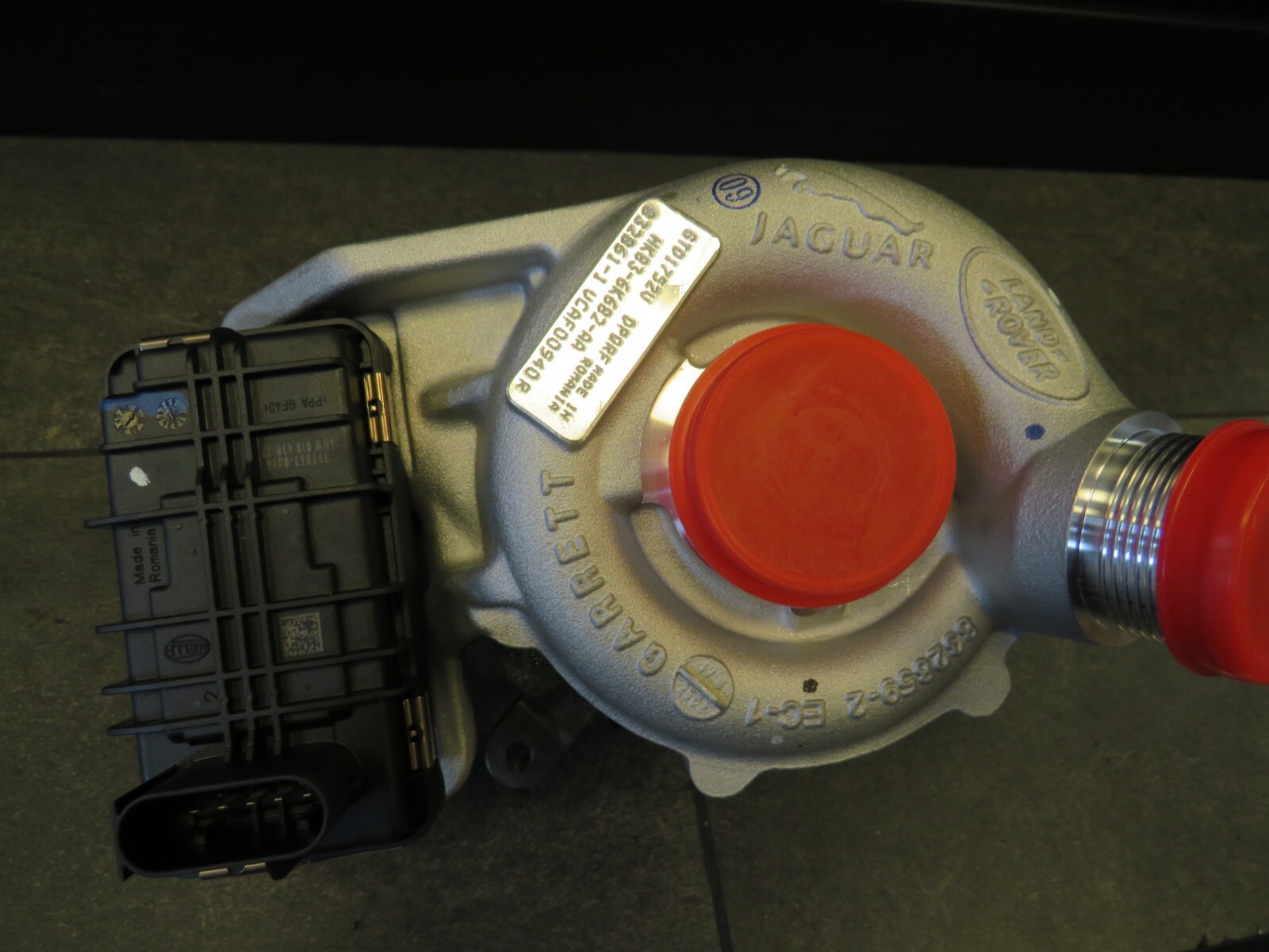 Jaguar F-Pace 3.0D Euro 6 Linker Turbolader T4A8248 HK836K682AA Neu ...