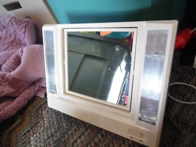 Vintage Avon Reflections of beauty lighted make up mirror | eBay