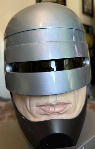 RoboCop 1:1 Helmets (Battle Damaged + Clean) Signed by Peter Weller w ...