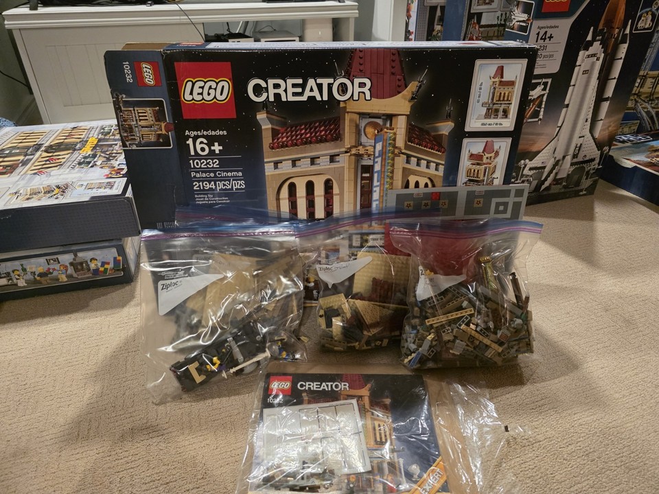 LEGO 10232 Palace Cinema 100% Complete w/ Box Manuals And Mini figs ...