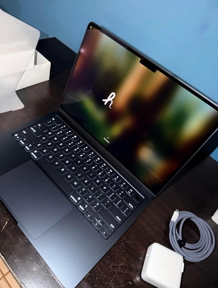 Apple 2025 MacBook Air 13-inch Laptop With M4 Chip (Latest model) | eBay