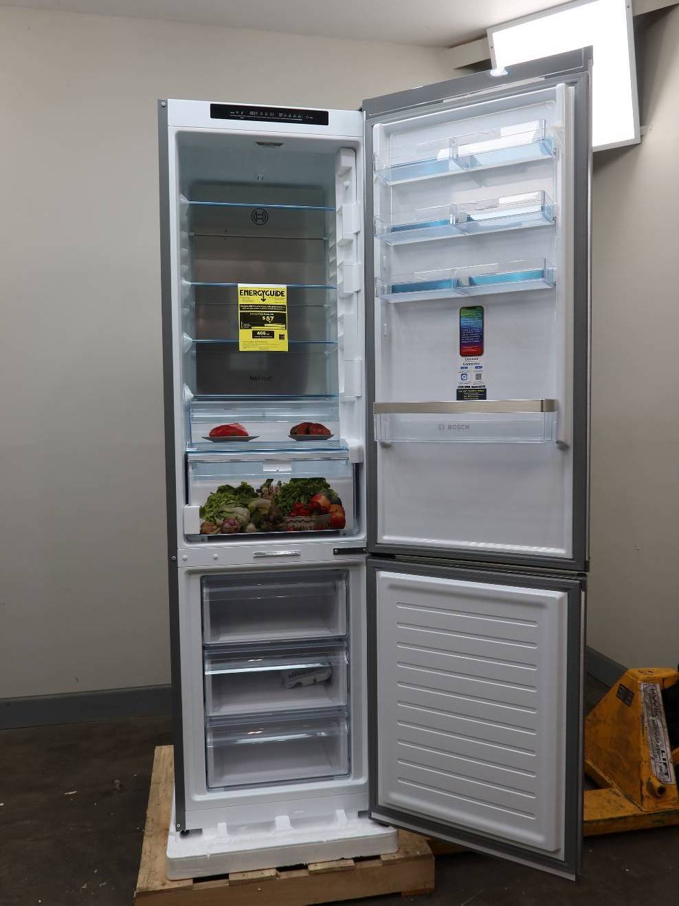 Bosch 24" 500 Series Freestanding Bottom Freezer Smart Refrigerator ...