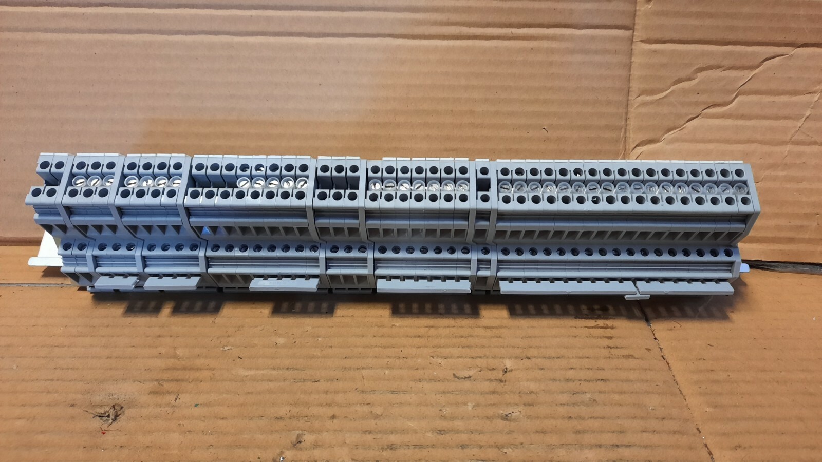 PHOENIX CONTACT #UKK5 LOT OF 45 TERMINAL BLOCKS ON A RAIL K164K | eBay