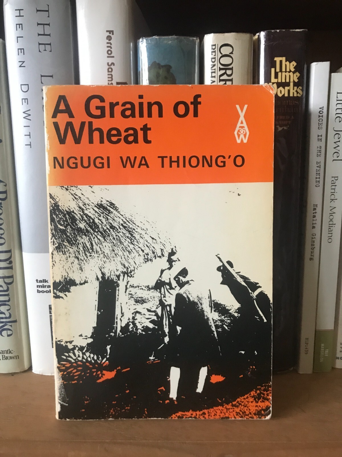 A Grain of Wheat Paperback Ngugi wa Thiong'o - Vintage Paperback ...