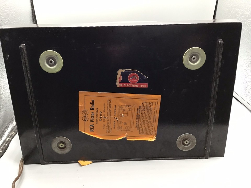 1950 RCA VICTOR (Canada) Model X600 Tube Radio Superheterodyne ...