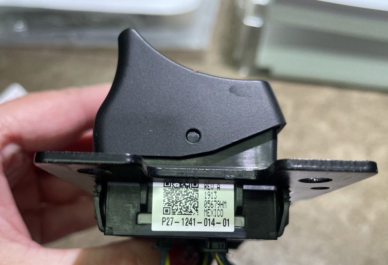 PACCAR Kenworth Multi-Switch Panel P27-1242-005-01