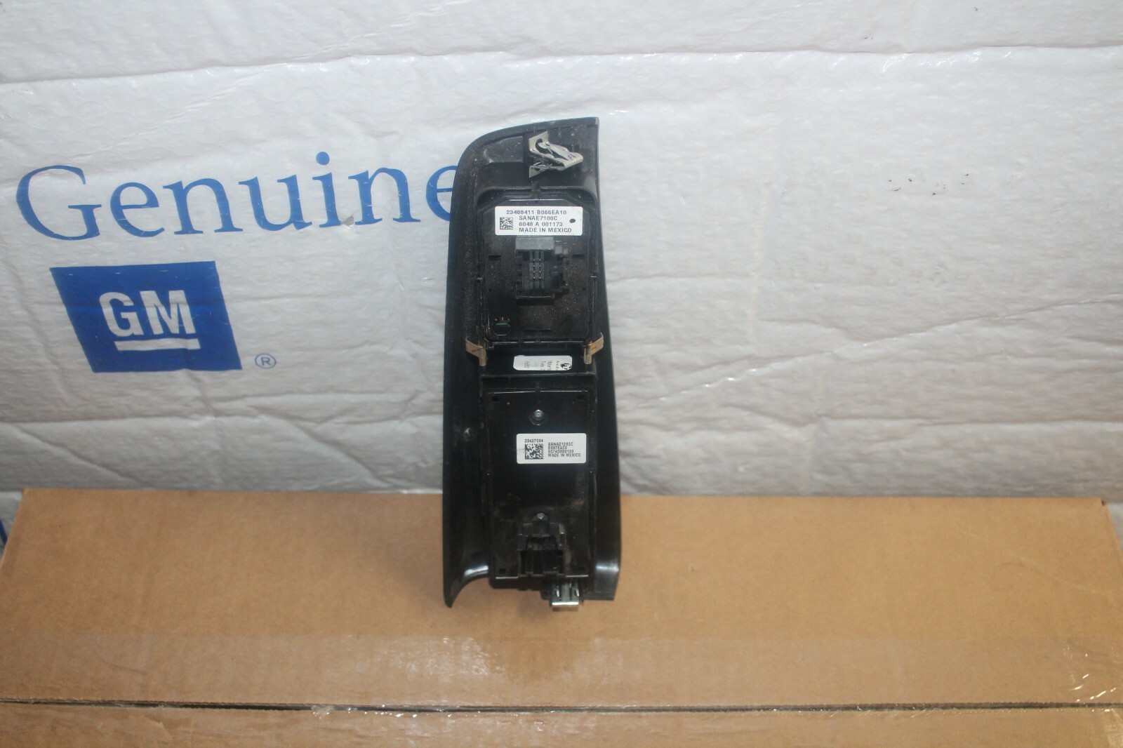 2015 - 2020 Chevy Tahoe Suburban GMC Yukon Window Switch 23427094 OEM ...