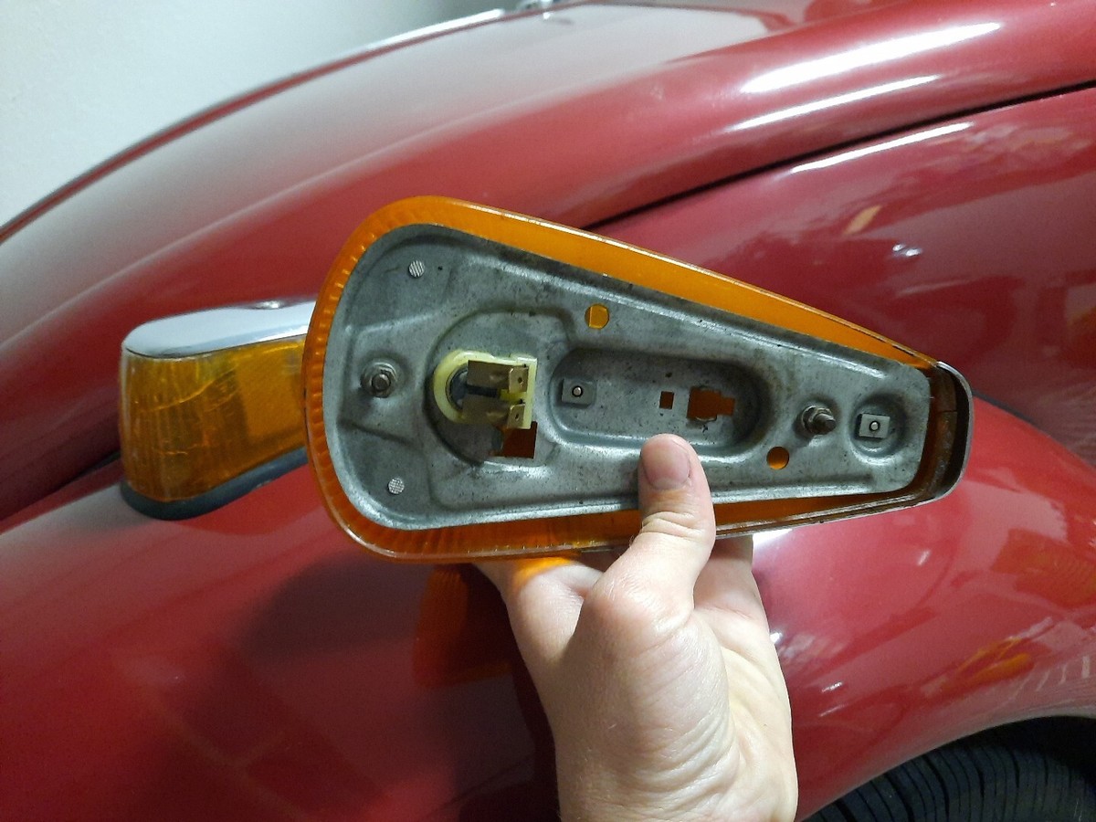 1970 Vw Beetle Front Turn Signal Assembly